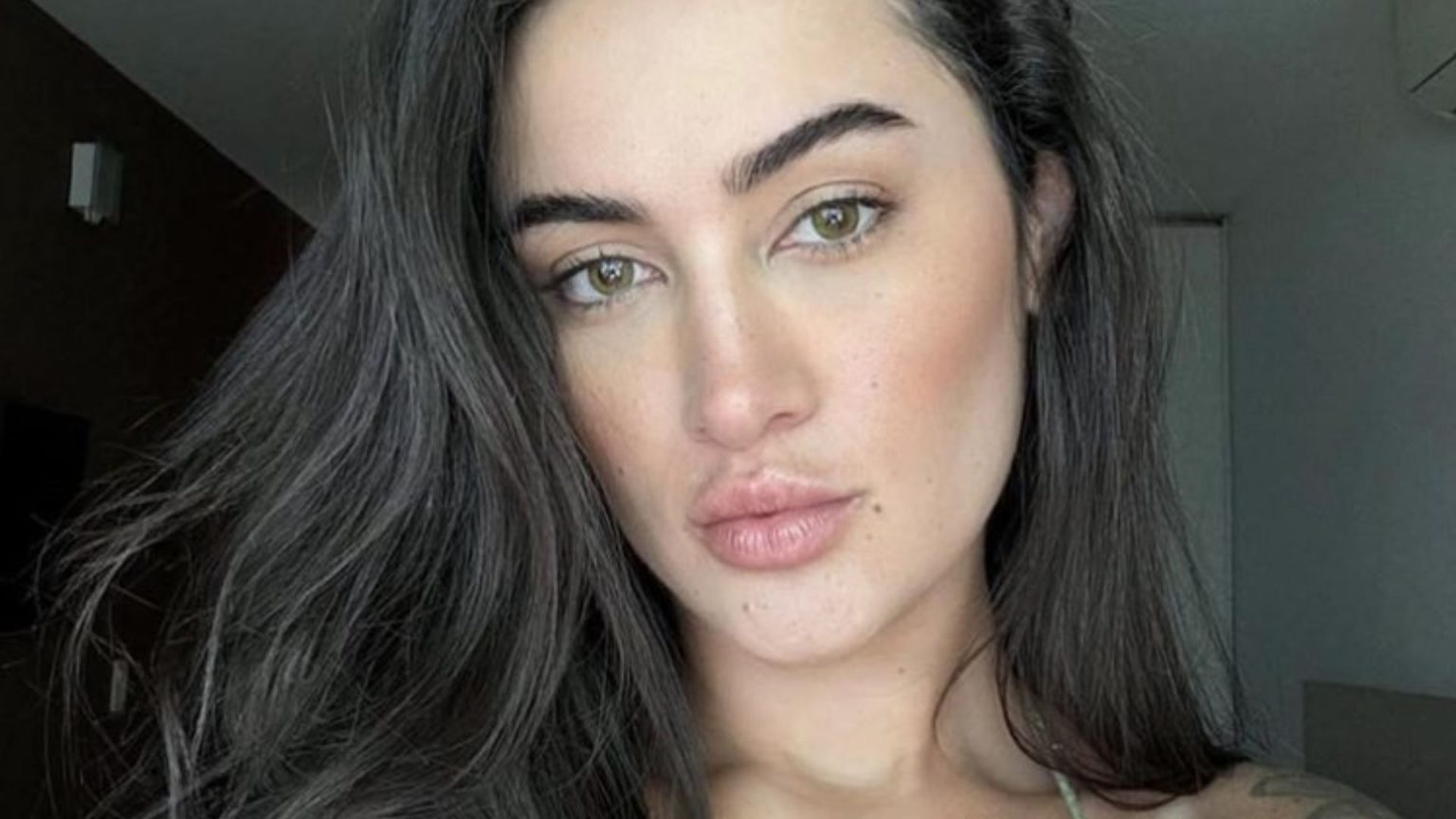 Gabi Melim revela diagnóstico de paralisia facial; entenda o que ...